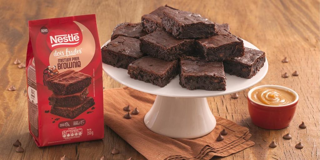 Dois Frades Nestlé lança Mistura para Brownie - GKPB - Geek Publicitário