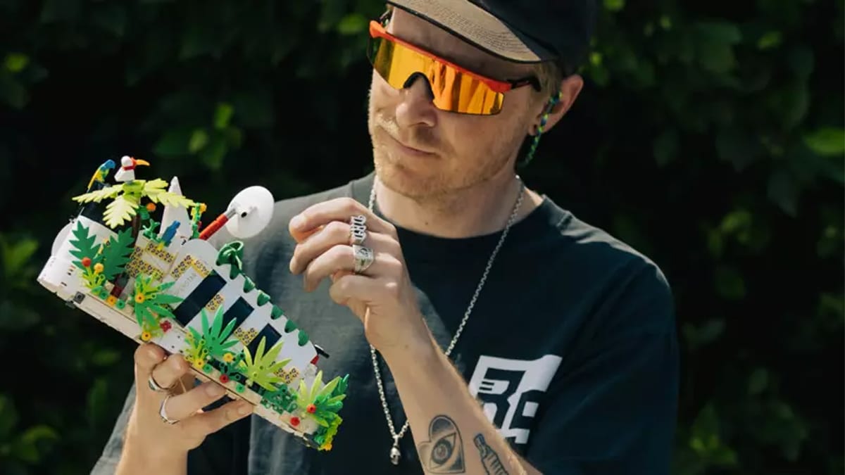 Adidas e LEGO se unem para lançar tênis personalizável - GKPB - Geek ...