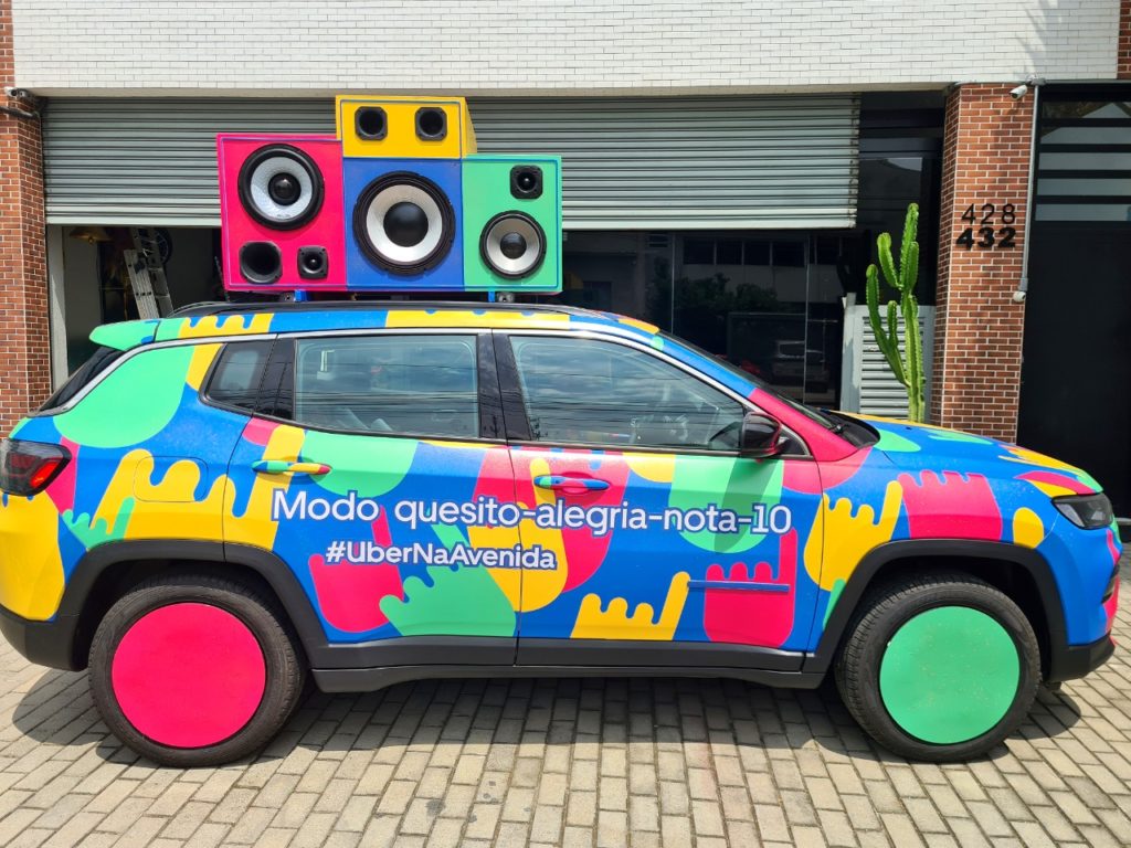 Uber coloca carros fantasiados nas ruas para celebrar o Carnaval - GKPB ...