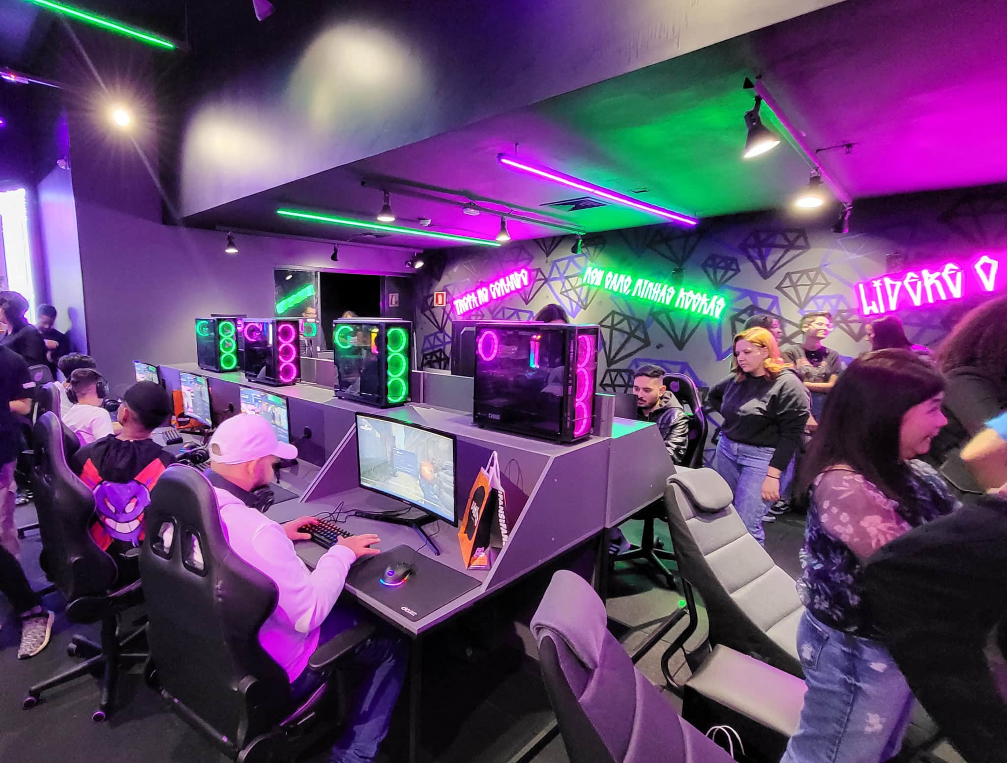 Piticas inaugura arena gamer em parceria com Nobru - GKPB - Geek ...