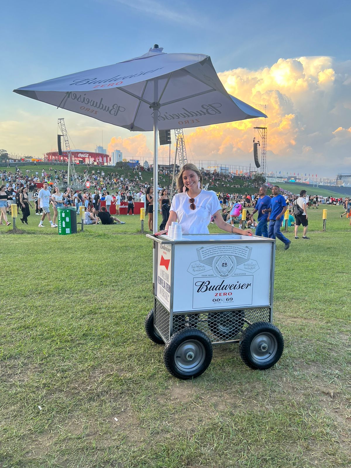 Budweiser distribui Bud Zero durante o Lollapalooza Brasil 2023 - GKPB ...